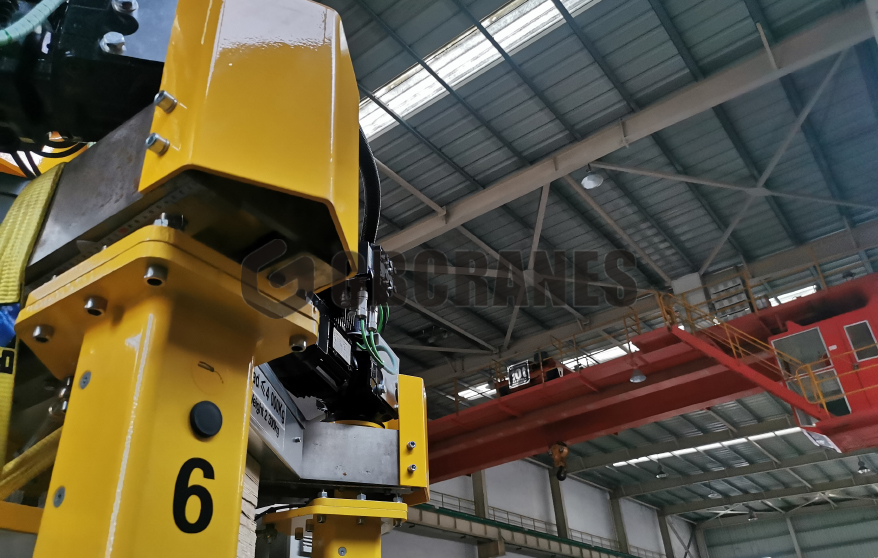 Mechanical Grippers For Paper Rolls